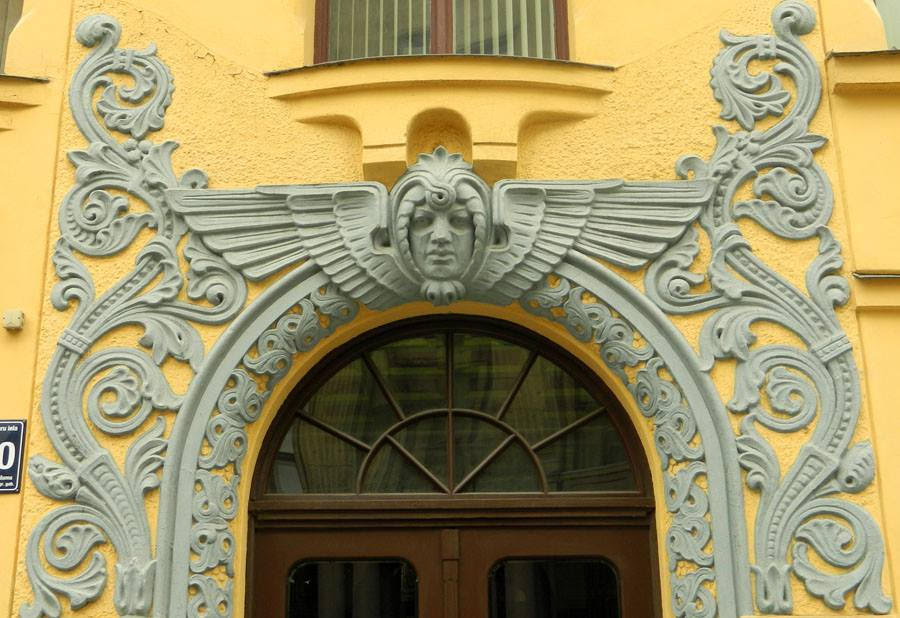 Seeing Ourselves Through Other’s Eyes: Anna Coates – Janet Givens